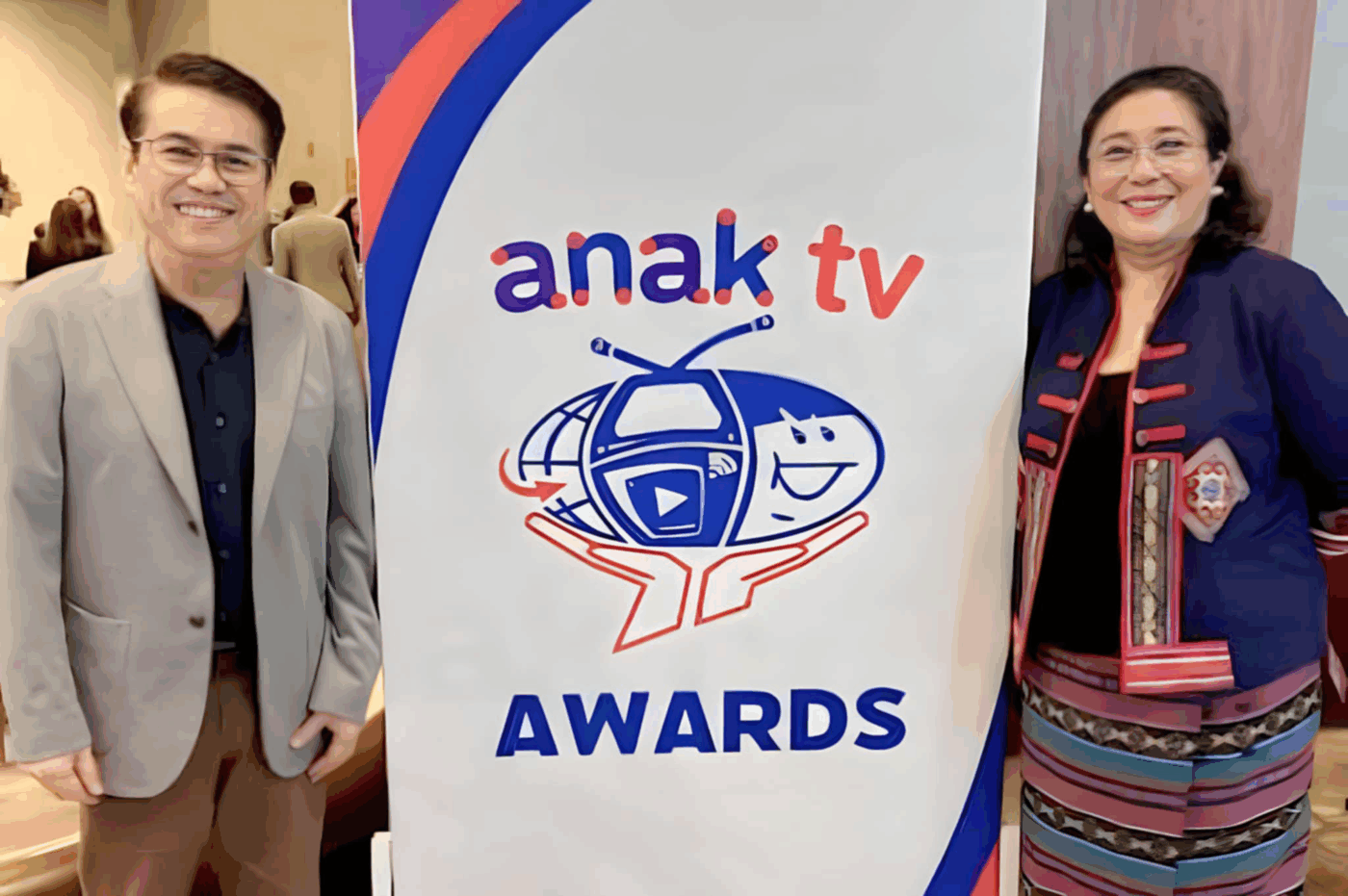 Ang mga Babaing Manunulat ng Liwayway – Liwayway